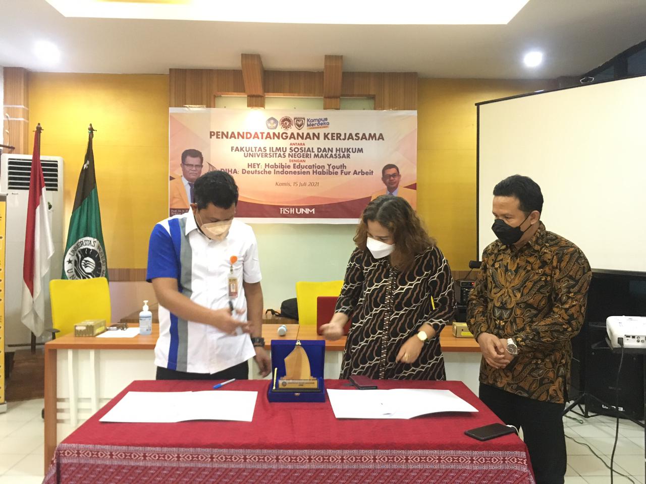 MAHASISWA FISH UNM DAPAT FASILITAS PELATIHAN KE JERMAN